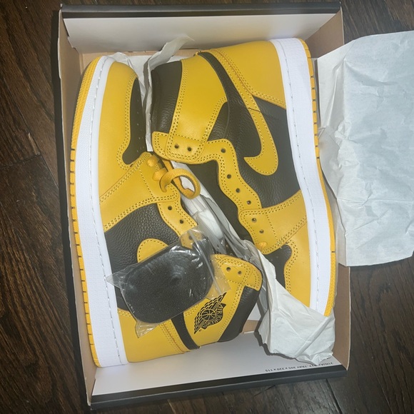 Jordan | Shoes | 22air Jordan 1 Retro High Og Pollen Brand New | Poshmark